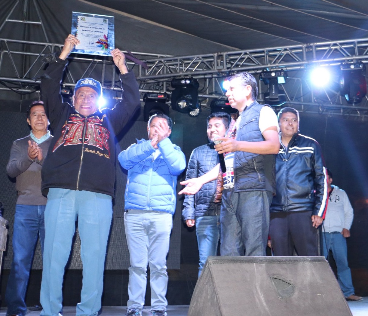 Sonidero La Changa de Ramón Rojo, llenó el Jardín Bicentenario. Desde ...