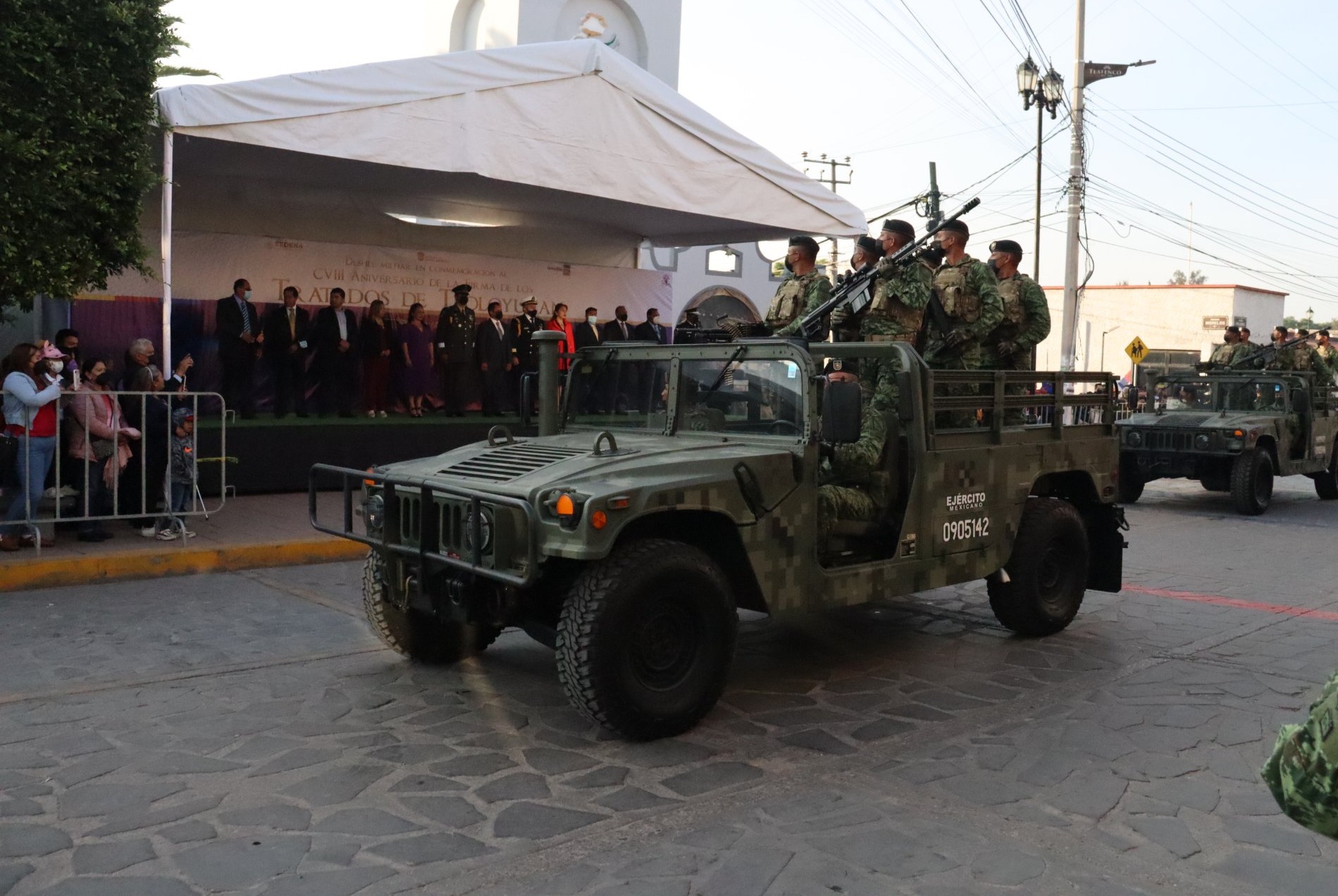 Desfile Militar en conmemoración al CVIII Aniversario de la Firma de los Tratados de #Teoloyucan ...